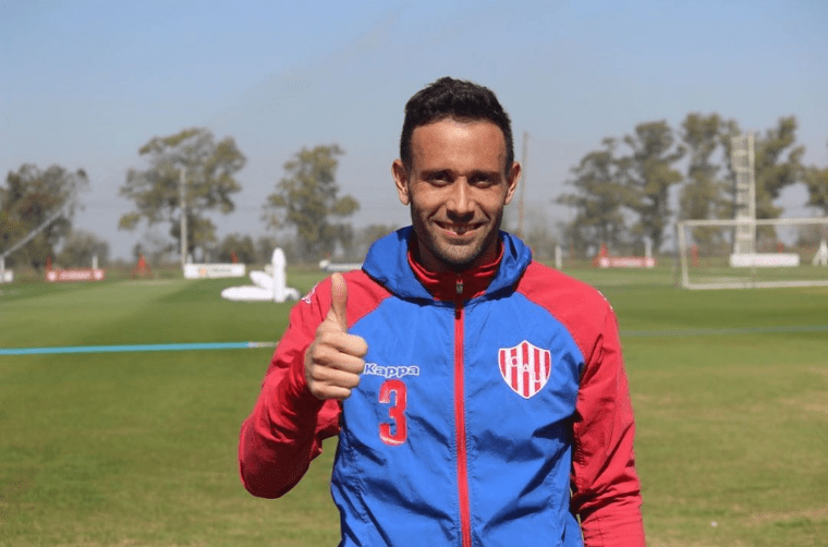 Unión confirmó la continuidad de Claudio Corvalán hasta diciembre del ...