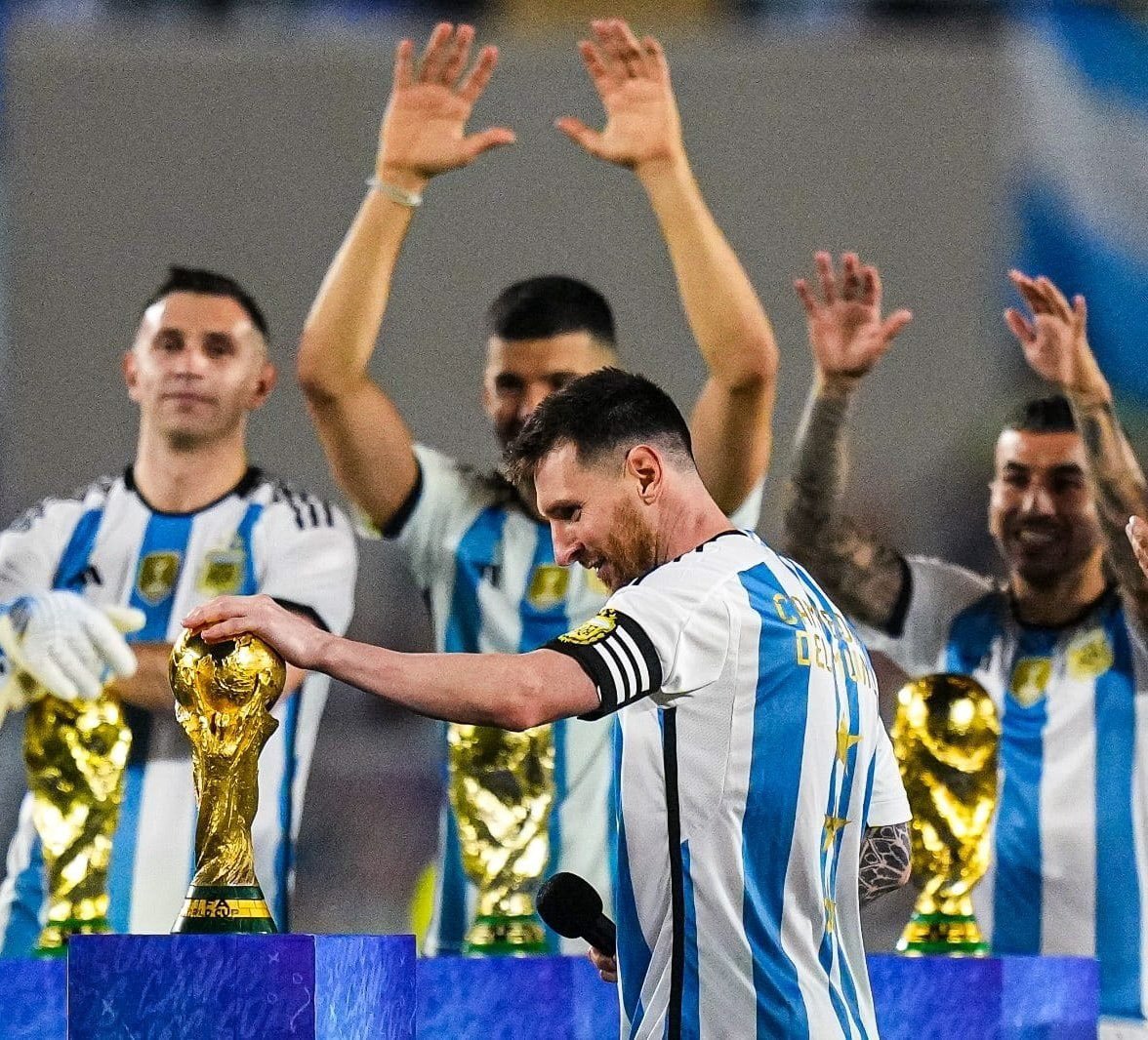 Lionel Messi en los festejos: «¡Disfrutemos de la tercera estrella ...