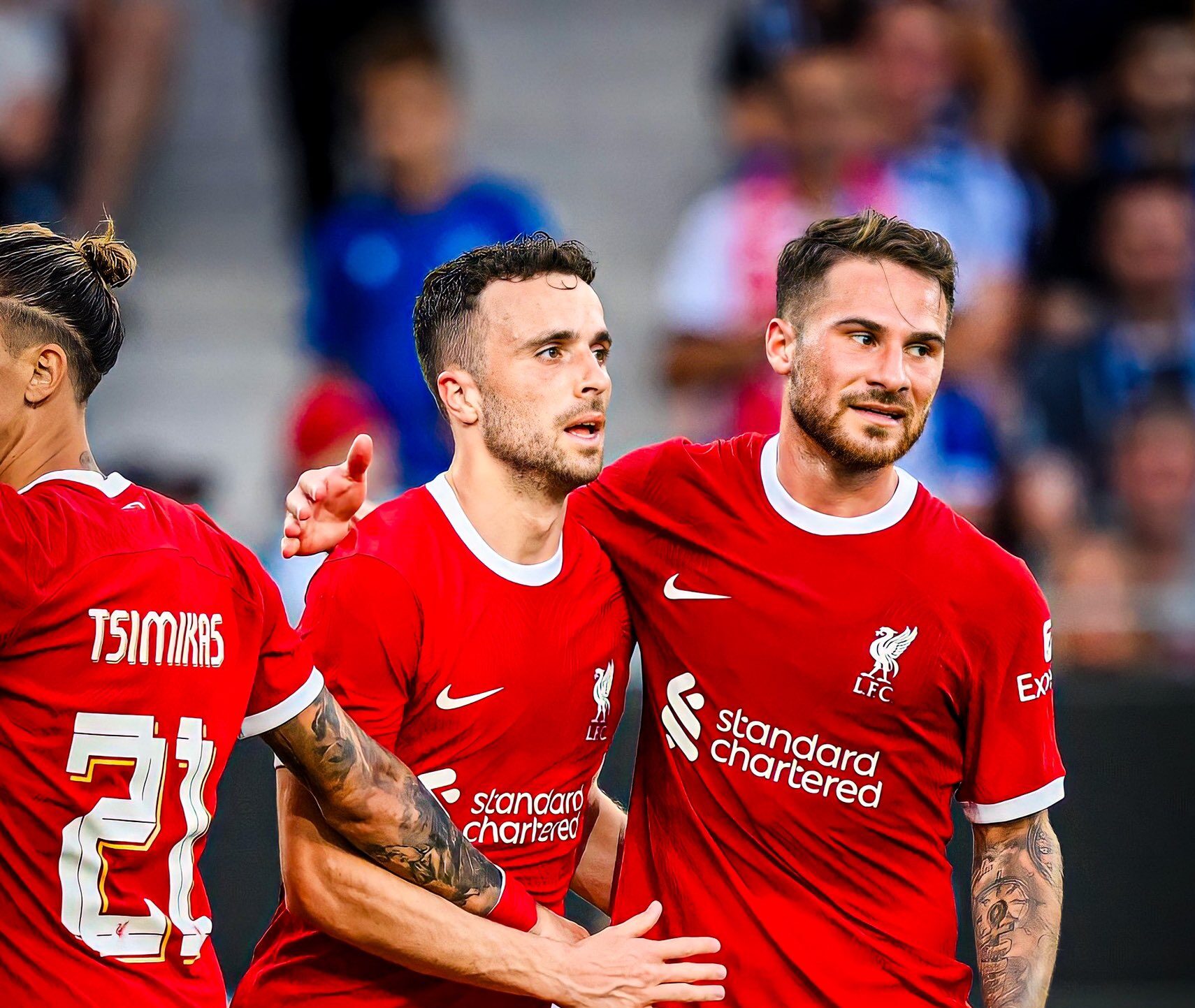 Mac Allister debutó con la 10 del Liverpool y dio una asistencia en un ...