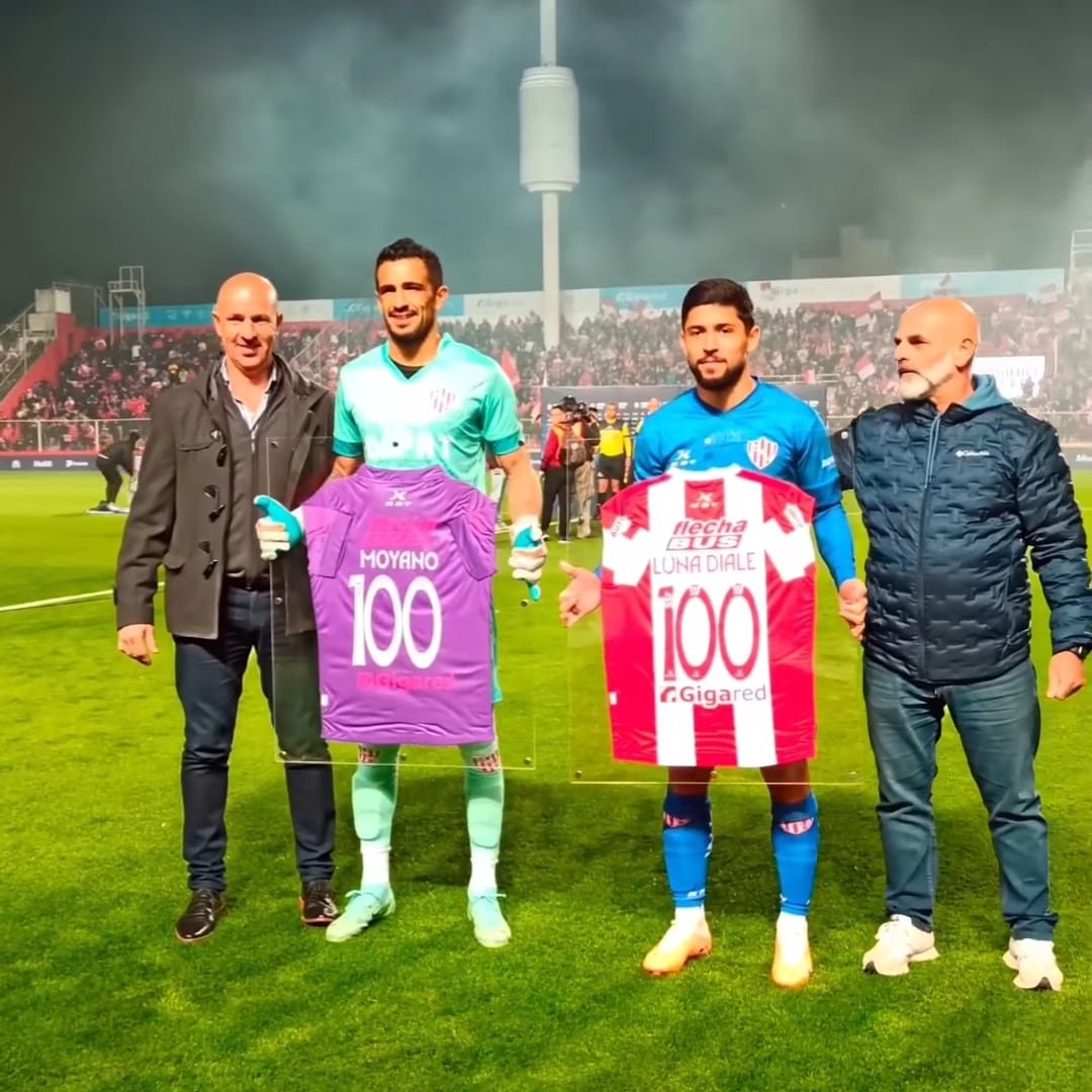 Luna Diale y Moyano llegaron a los 100 partidos con Unión y recibieron ...