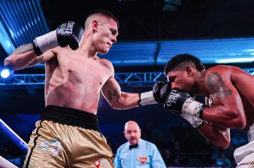 Boxeo: Alan «Rusito» Crenz, subió con la bandera de Colón y se consagró ...