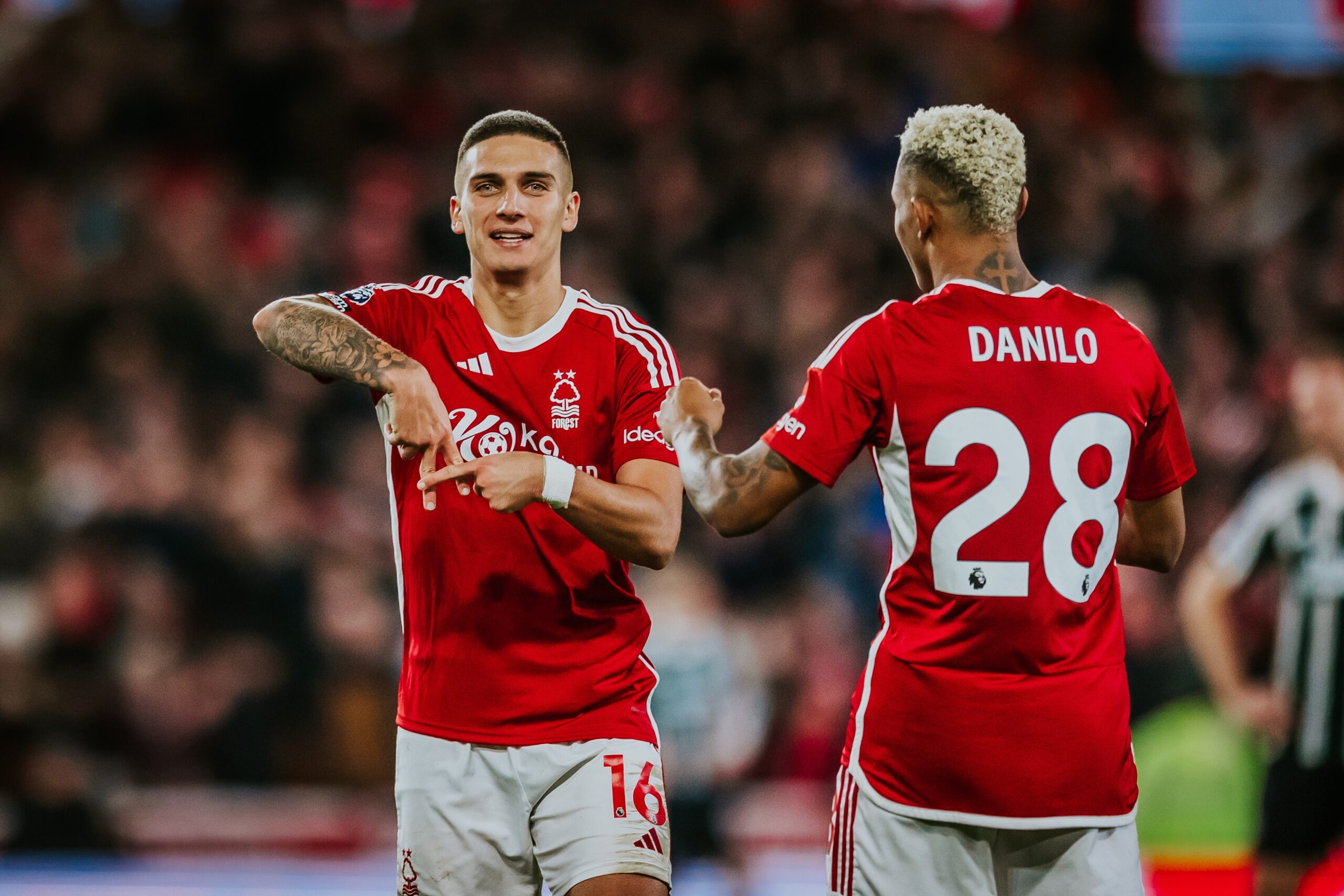 VIDEO: Conexión albiceleste para que el Nottingham Forest le gane al ...