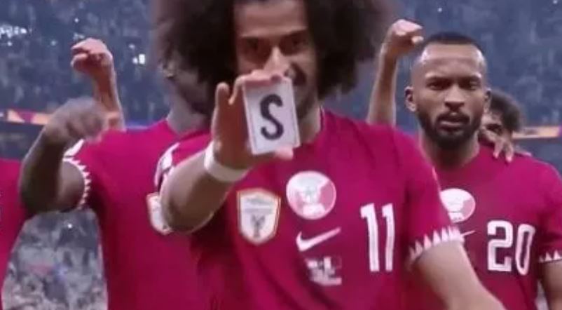 Metió Un Triplete En La Final De La Copa De Asia Y Festejó Un Gol Con