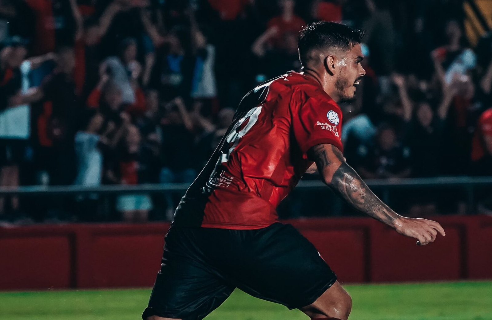 Axel Rodríguez suma chances para volver a la titularidad en Colón ...