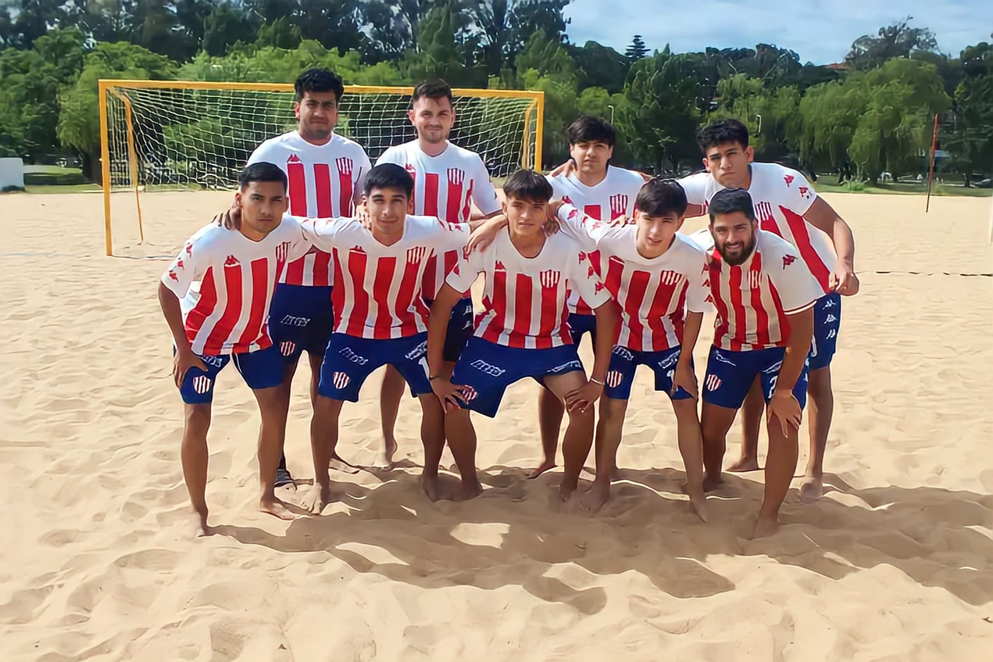 El fútbol playa de Unión formó parte de la Copa Río Paraná en Rosario ...