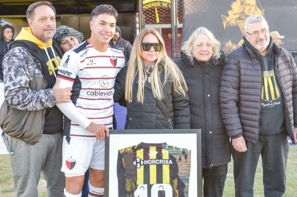 El reconocimiento de Almirante Brown a Nacho Lago – Santa Fe Deportivo