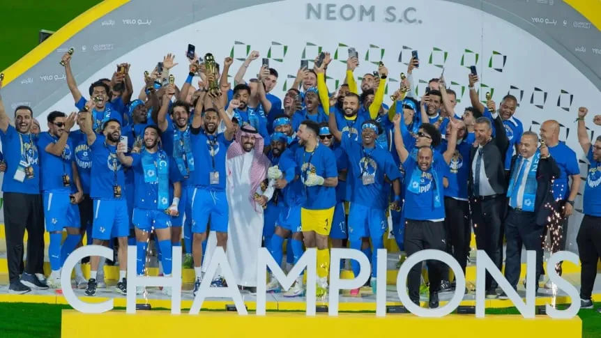 Neom SC, el club que le paga a hinchas falsos para que vayan a alentar ...