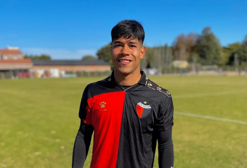 Agustín Ojeda, ex Colón, fue presentado en Chaco For Ever – Santa Fe ...